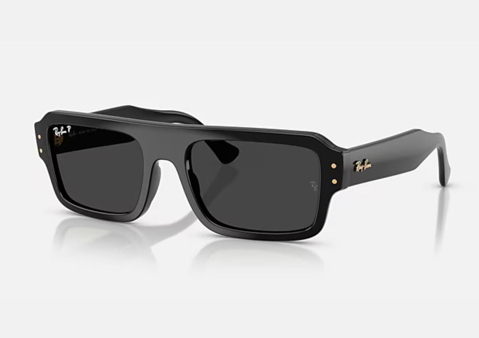 Descobrimos qual é o óculos que Lewis Hamilton usou no primeiro dia do GP do Bahrein