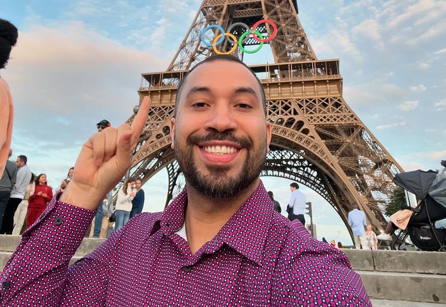 Na Torre Eiffel, Gil do Vigor celebra chegada nas Olimpíadas de Paris ...
