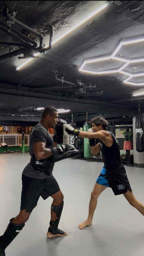 Musculação e muay thai: como Cadu Libonati, de 'Êta Mundo Melhor ...