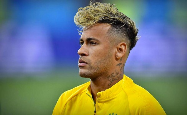 Os penteados que acompanharam Neymar em Copas do Mundo