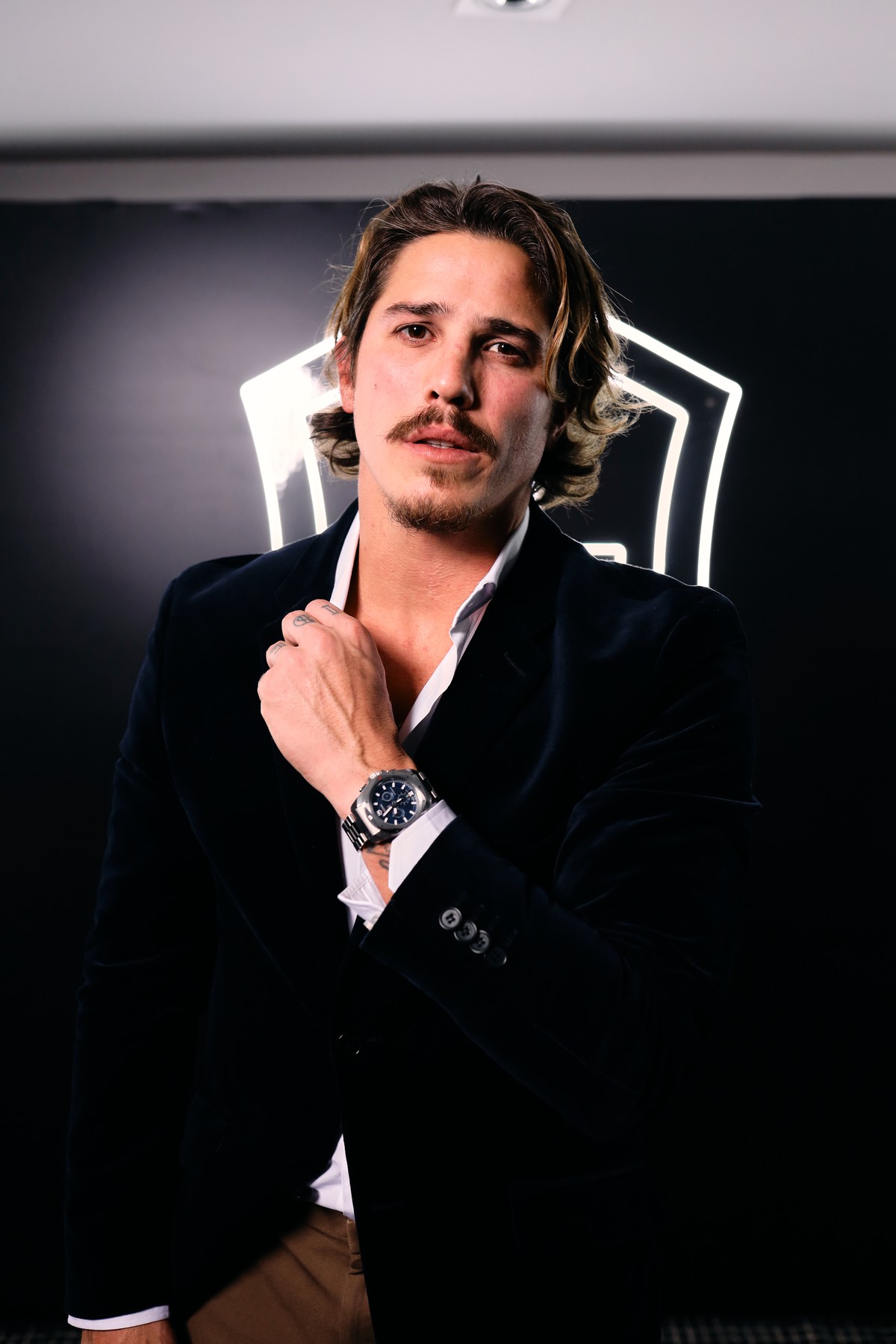 Victorinox apresenta nova série de relógios I.N.O.X Chrono