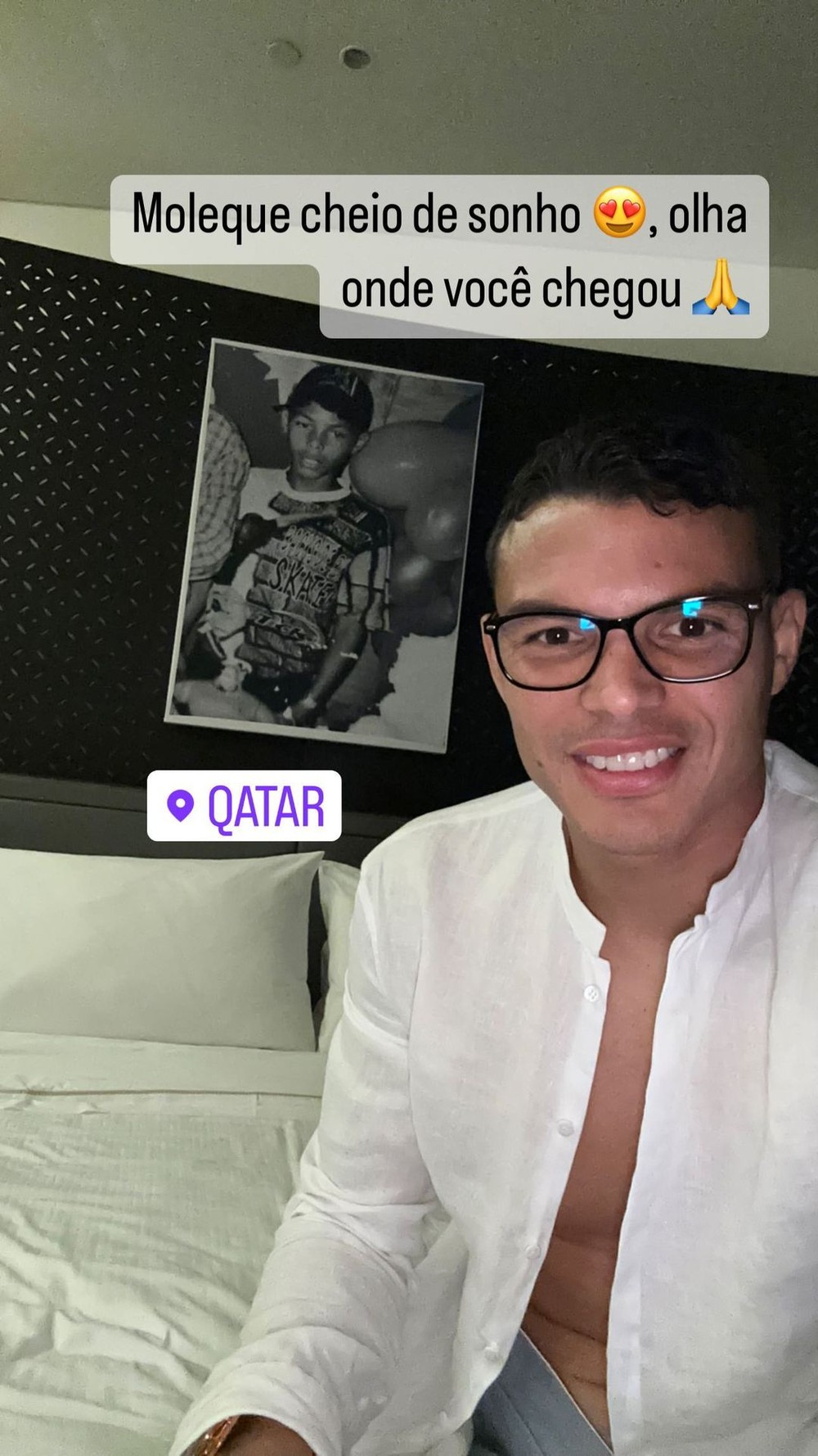 Thiago Silva mostra quarto no Catar com foto antiga e comemora: 'Olha onde você chegou'