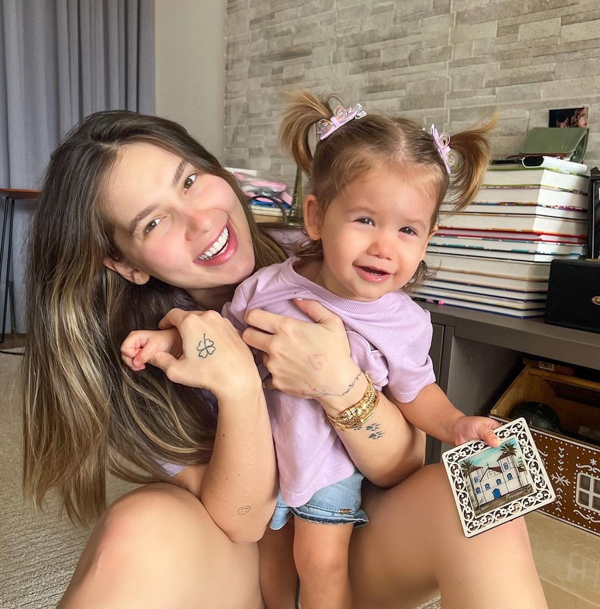 Virginia Fonseca posa com Maria Alice e encanta seguidores