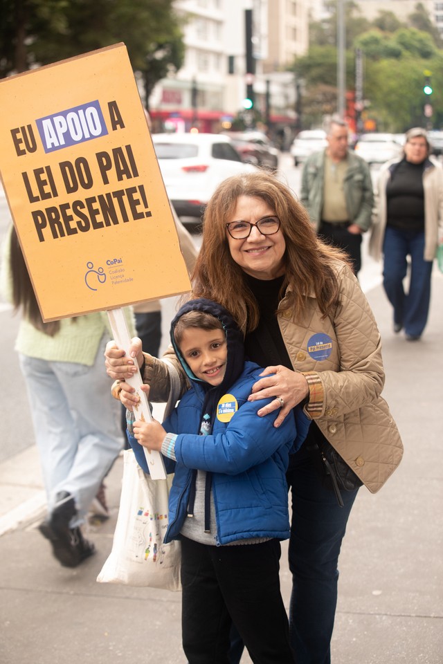 ‘Lei do Pai Presente’: passeata em SP pede ampliação da licença ...