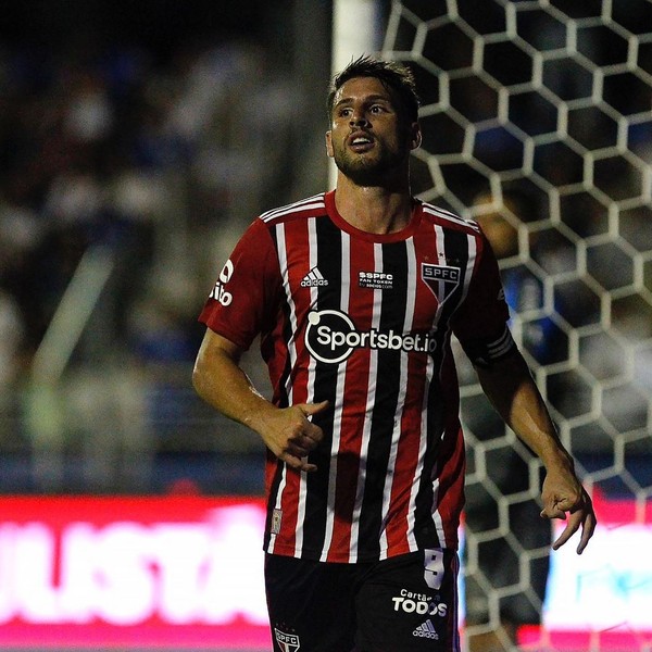 Calleri amplia renovação com São Paulo até 2026