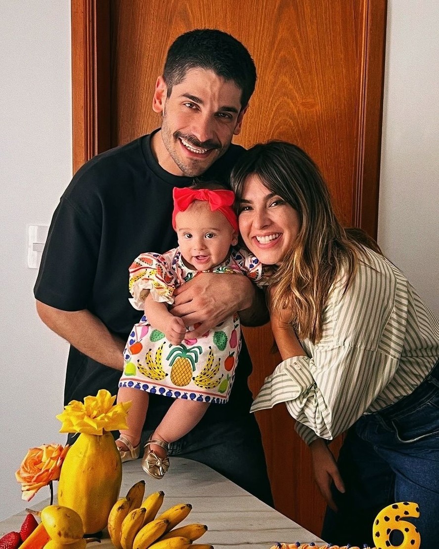 Fernanda Paes Leme comemora 6 meses da filha, Pilar: 'Te amo cada dia mais'