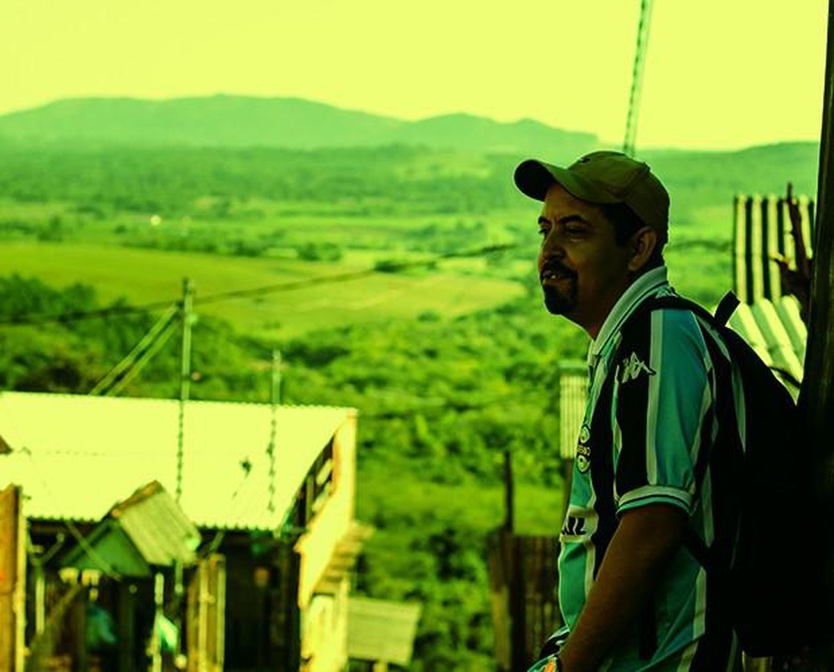 Falero leu o primeiro livro só adulto e foi um dos finalistas do Jabuti