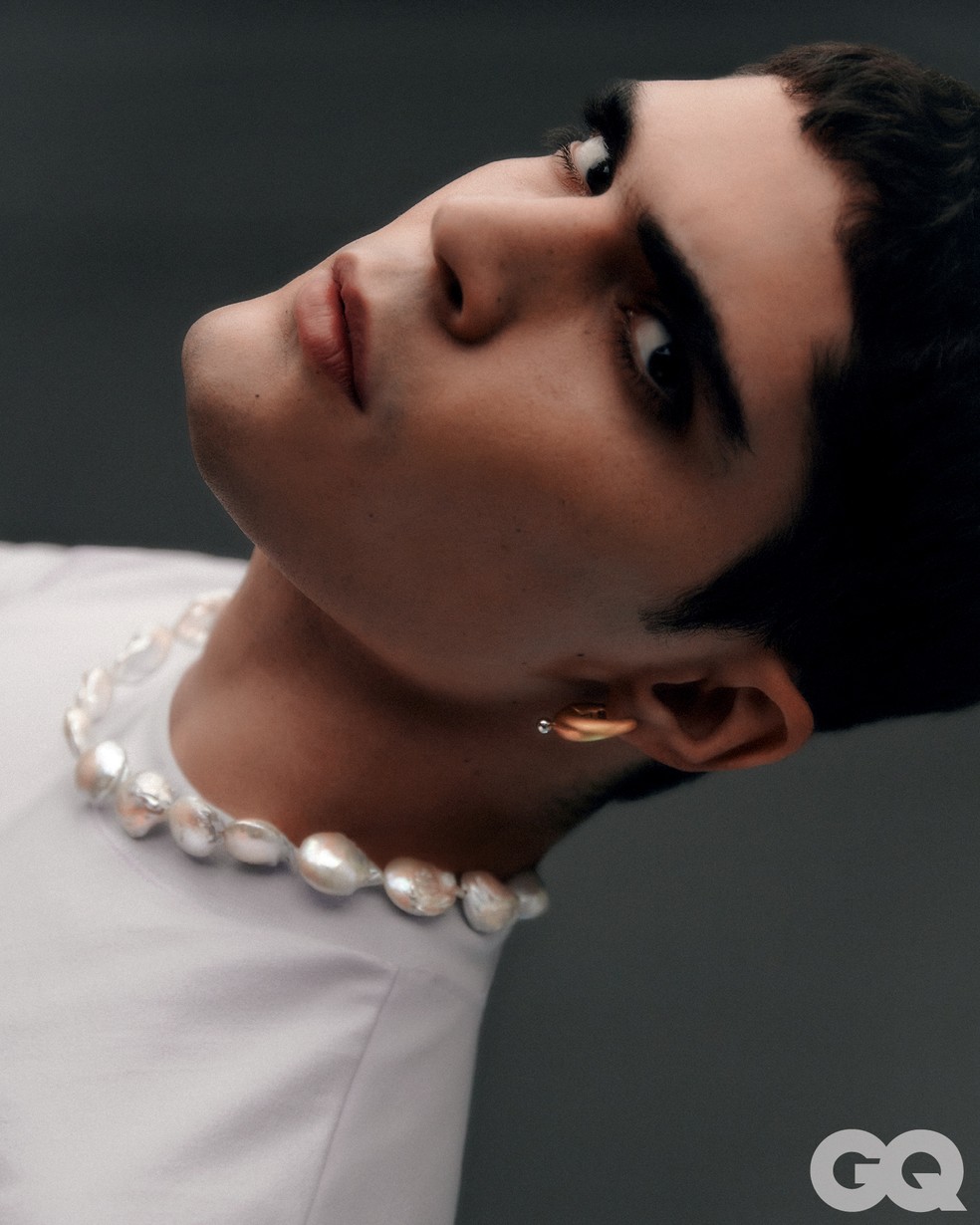 Homens ousam cada vez mais na escolha das joias; confira modelos