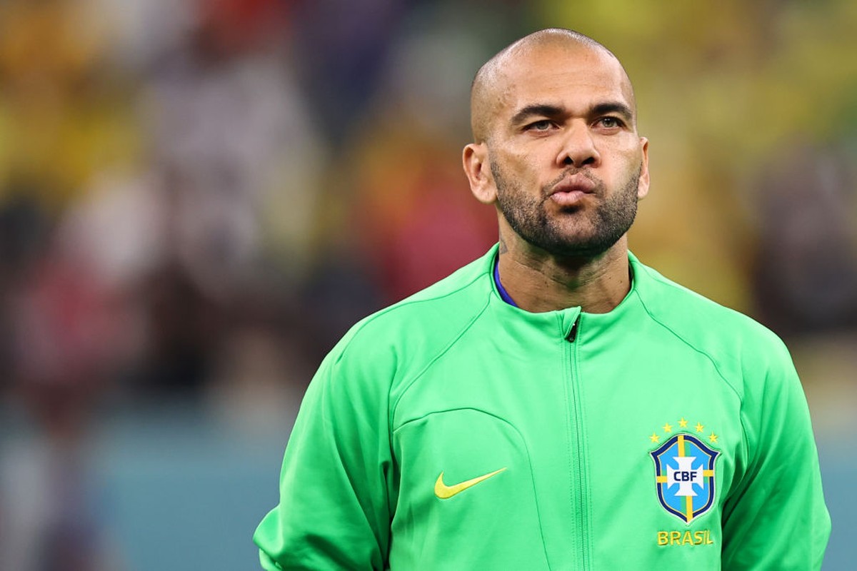 Daniel Alves foi mais assunto entre os homens na Copa (64,8%) do que na ...