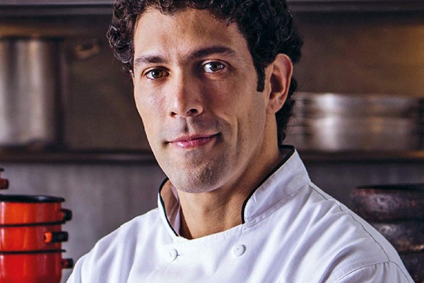 Quem é Rodrigo Oliveira, chef que substitui Fogaça no 'MasterChef Brasil'