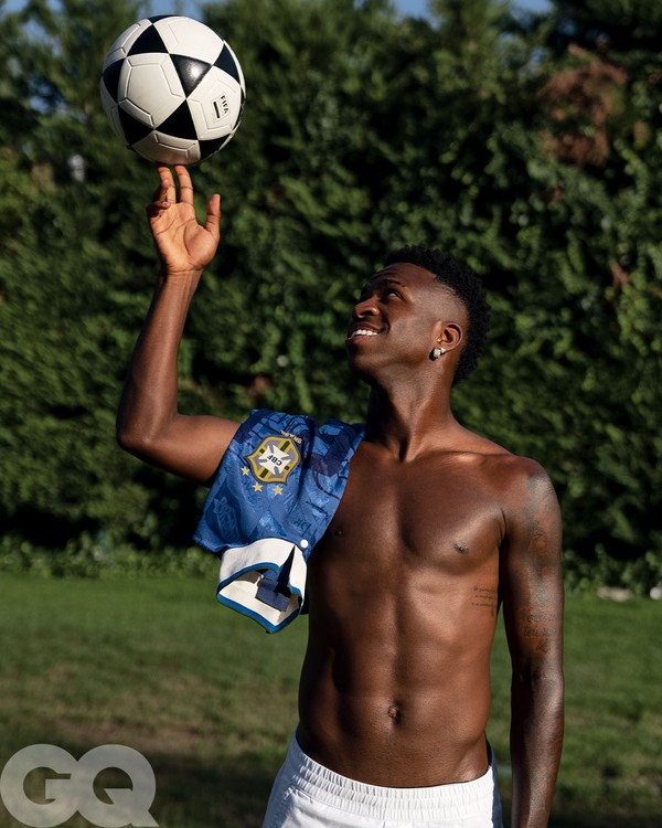 Vini Jr. elege os favoritos ao título da Copa no Catar