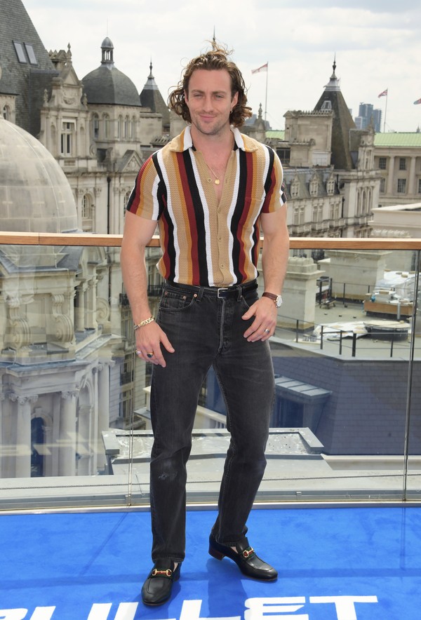 Aaron Taylor-Johnson é o retrô excêntrico que os filmes de ação querem