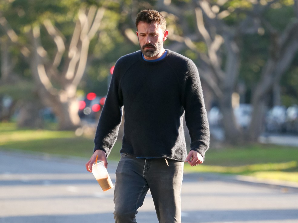Ben Affleck revela motivo de aparentar tristeza e irritação nas fotos ...