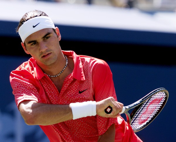 7 looks mais icônicos de Roger Federer em quadra