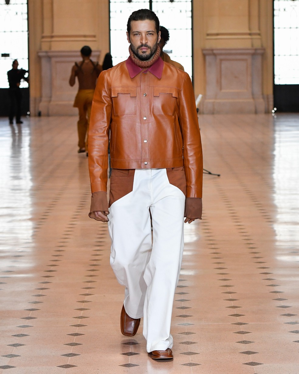 Misci mostra força na SPFW 54 em desfile cheio de celebridades