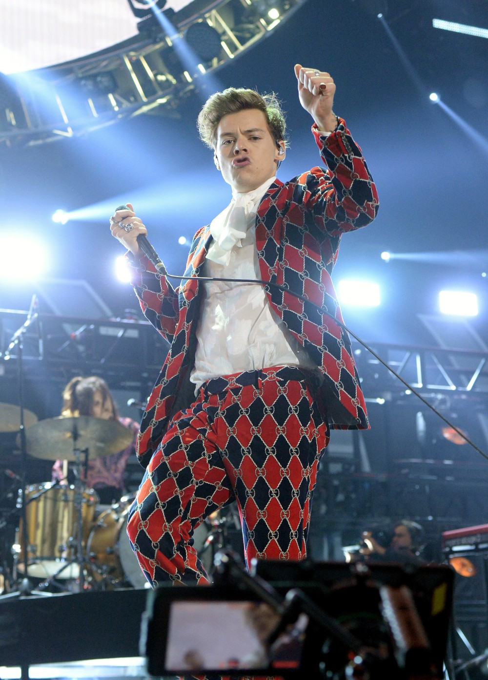 Harry Styles faz 30 anos: veja 30 looks do cantor