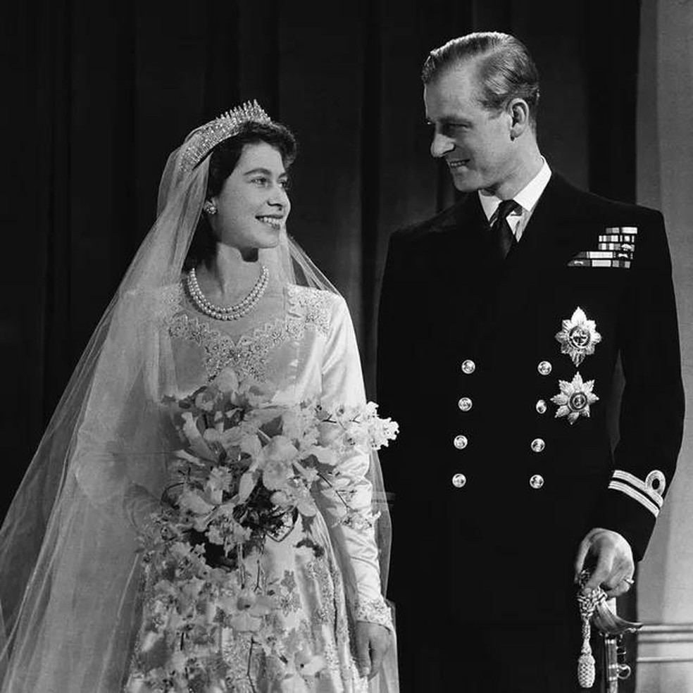 A história de príncipe Philip e rainha Elizabeth II