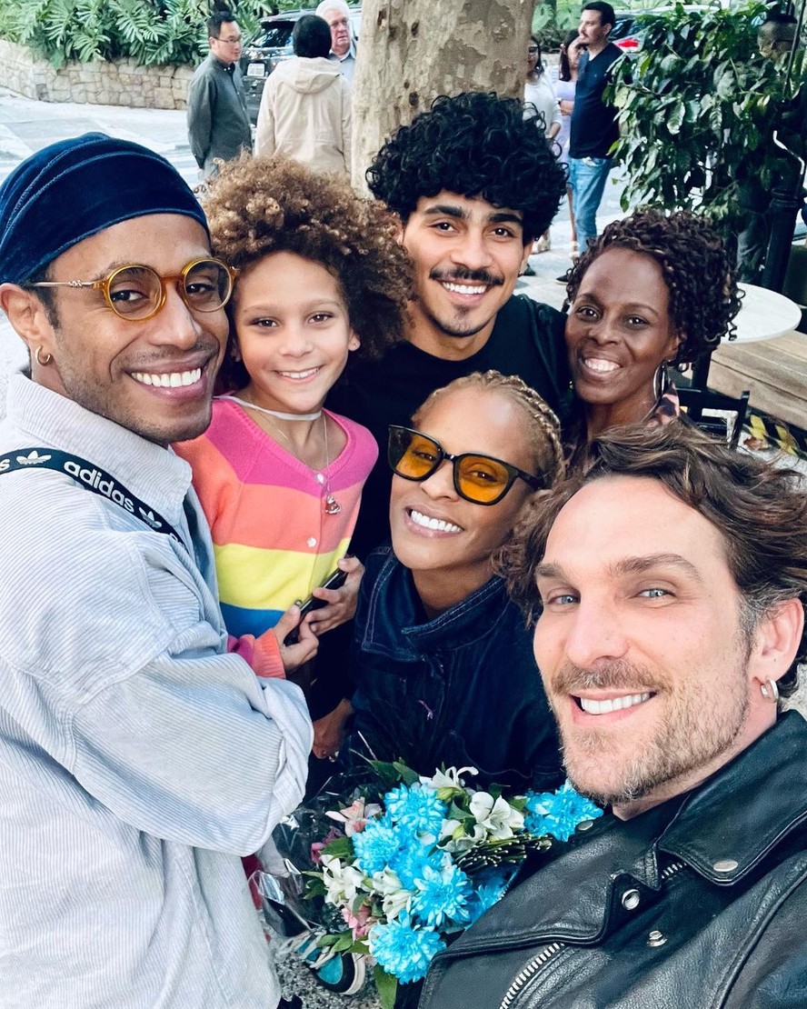Igor Rickli compartilha álbum de fotos em São Paulo: 'Família'