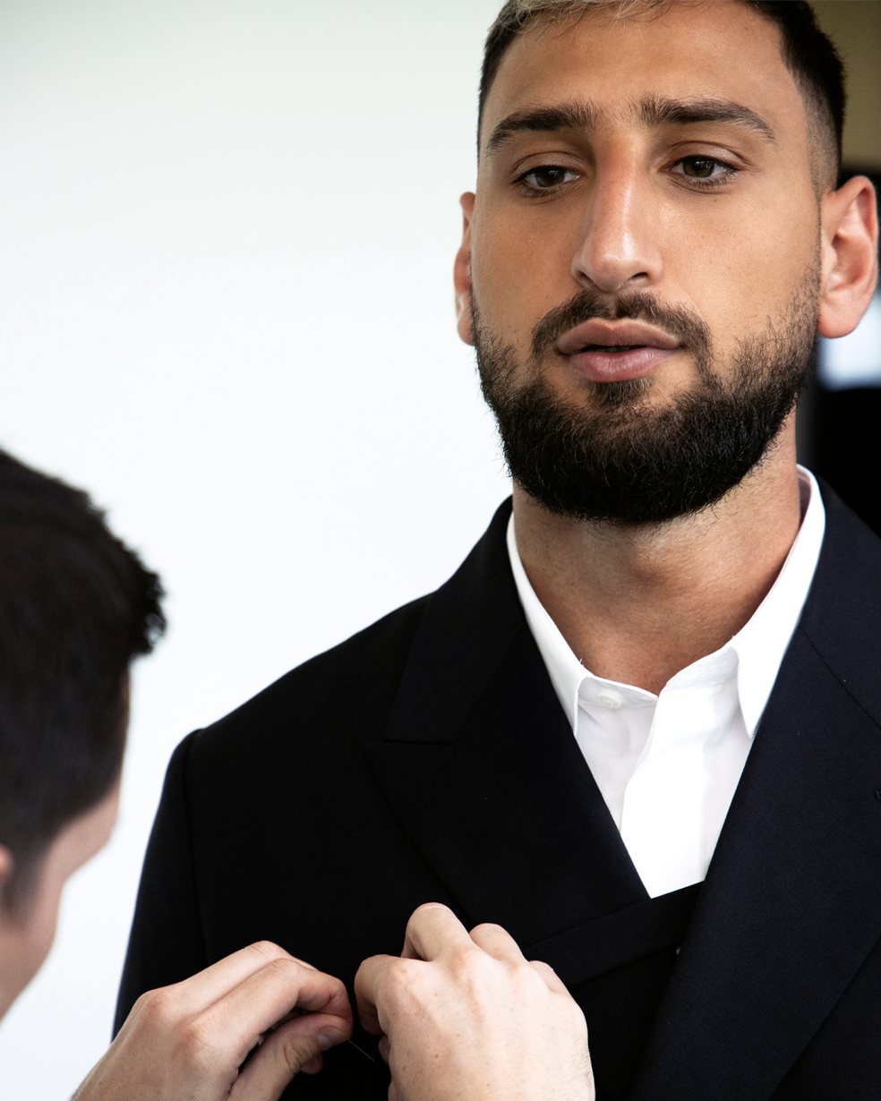 PSG apresenta nova coleção em parceria com DIOR para temporada 2023/2024