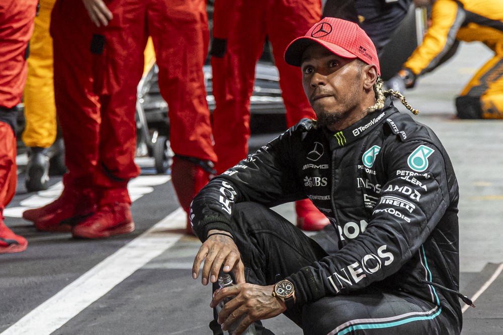 A vida de Lewis Hamilton fora da Fórmula 1: fone de ouvido, surfe e ...