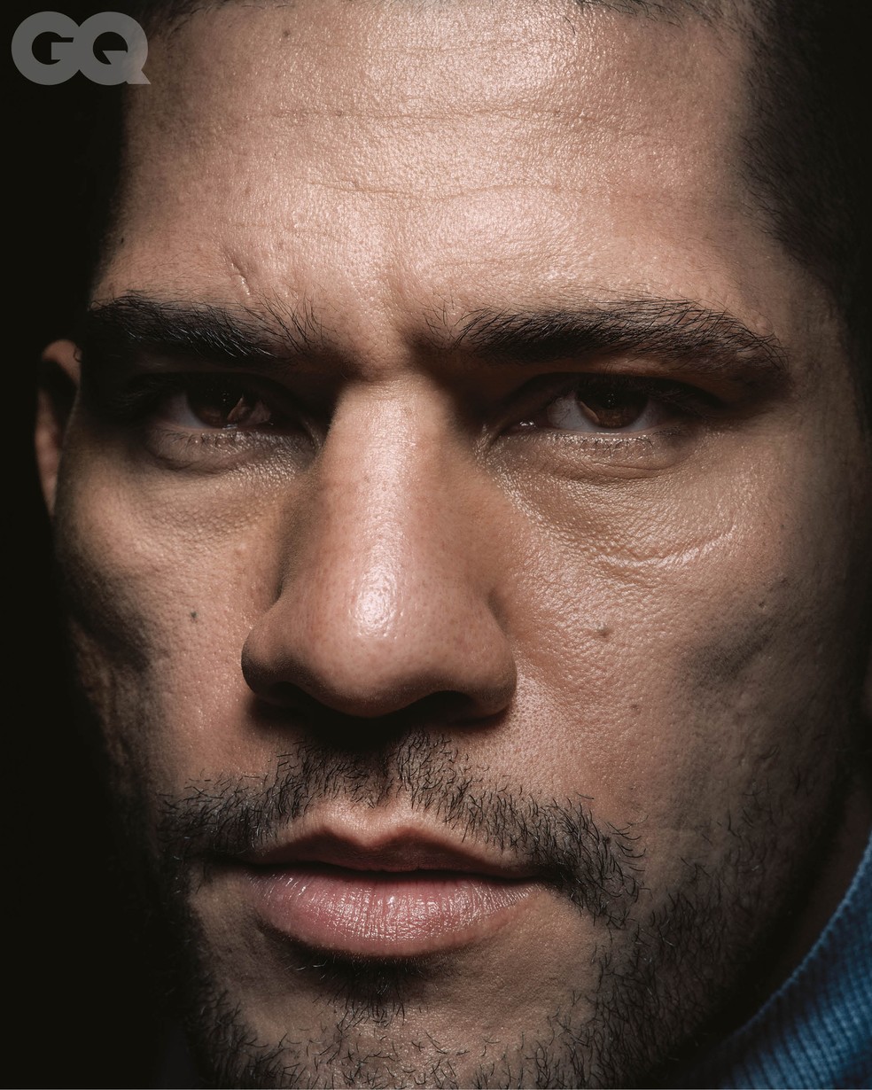 Sóbrio há 11 anos, Alex Poatan relembra dificuldade de superar ...