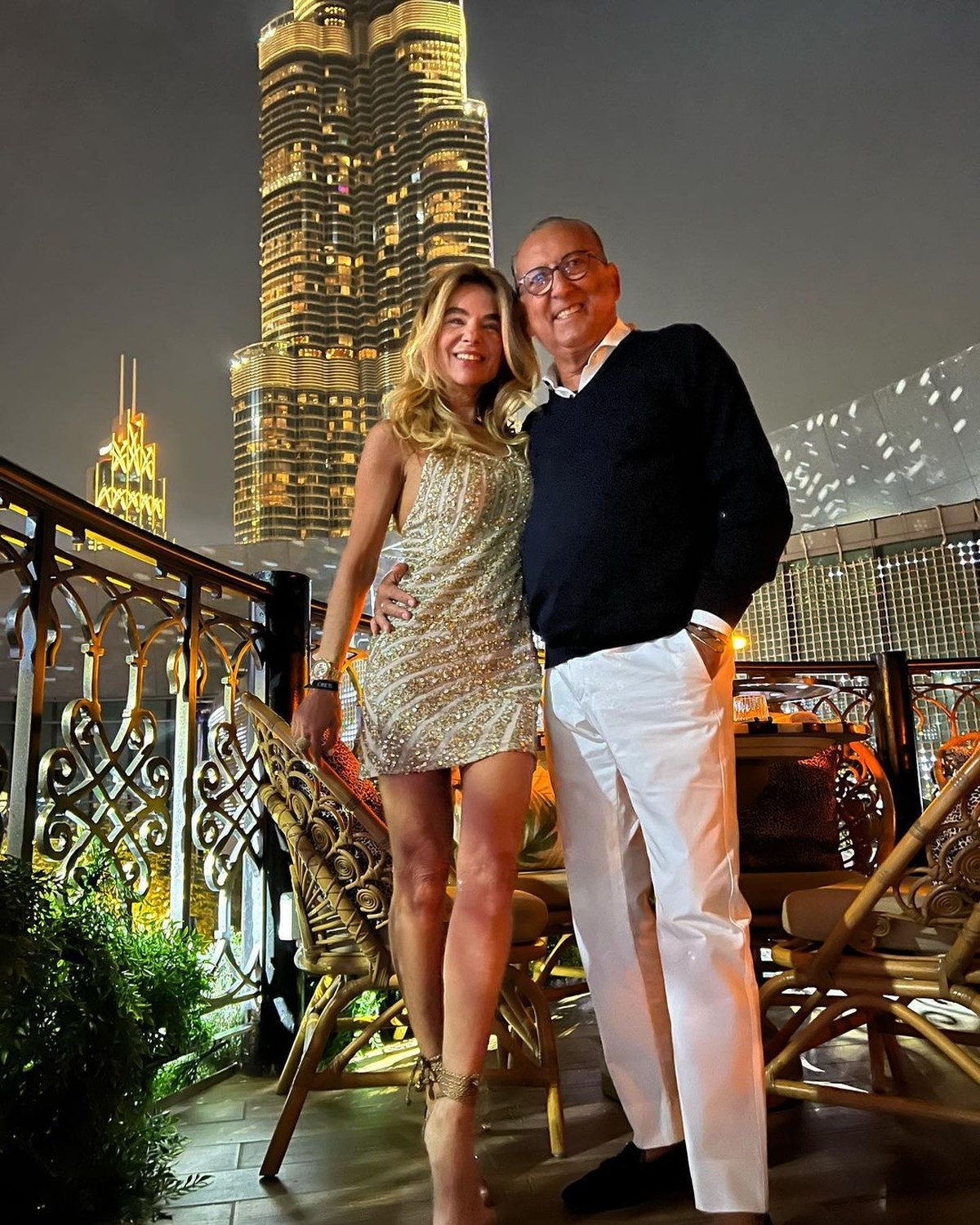 Galvão Bueno e esposa, Desirée Soares, passam ano novo em Dubai