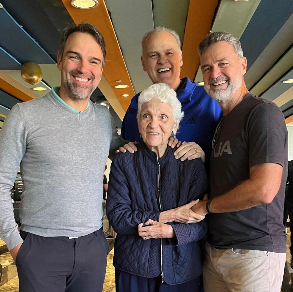 Tadeu Schmidt fora do BBB: golfe, pai de pet, coleção de bonecos e mais ...