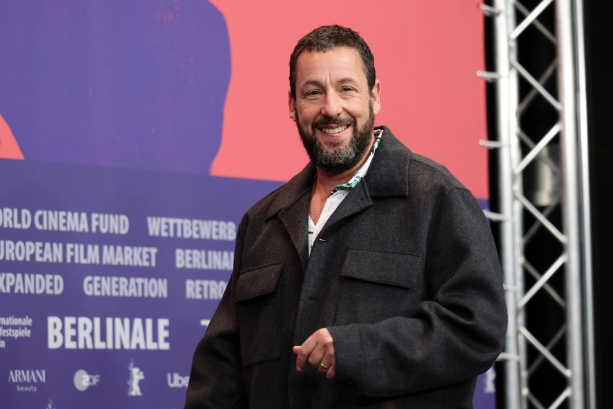 Página mostra sósias de Adam Sandler no Facebook e chama a atenção