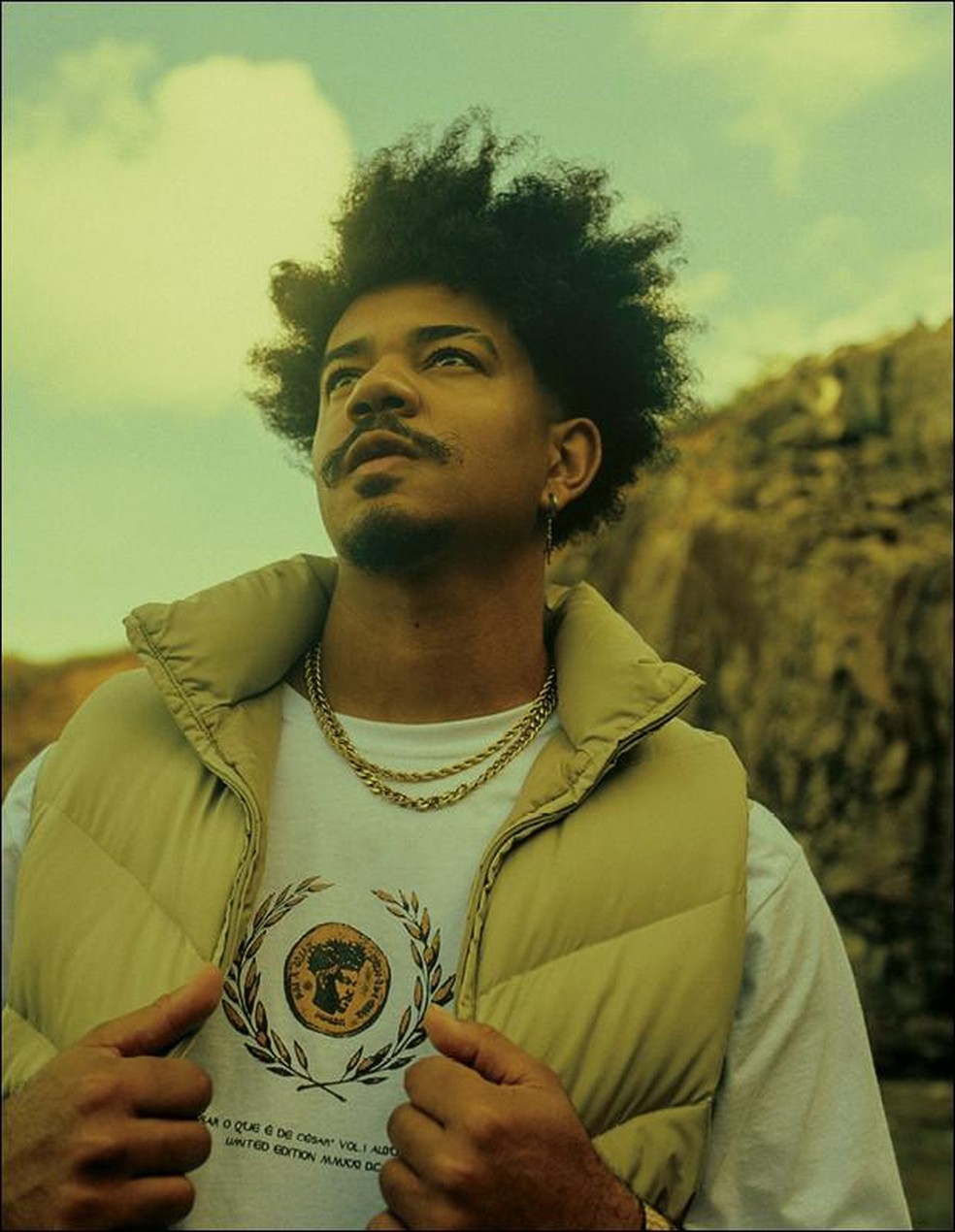 Com rimas sobre referências bíblicas e a realidade da periferia, Cesar ...