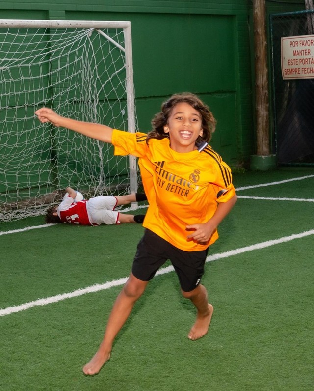 Marcelo, do Fluminense, abre álbum de fotos do aniversário de 9 anos de ...