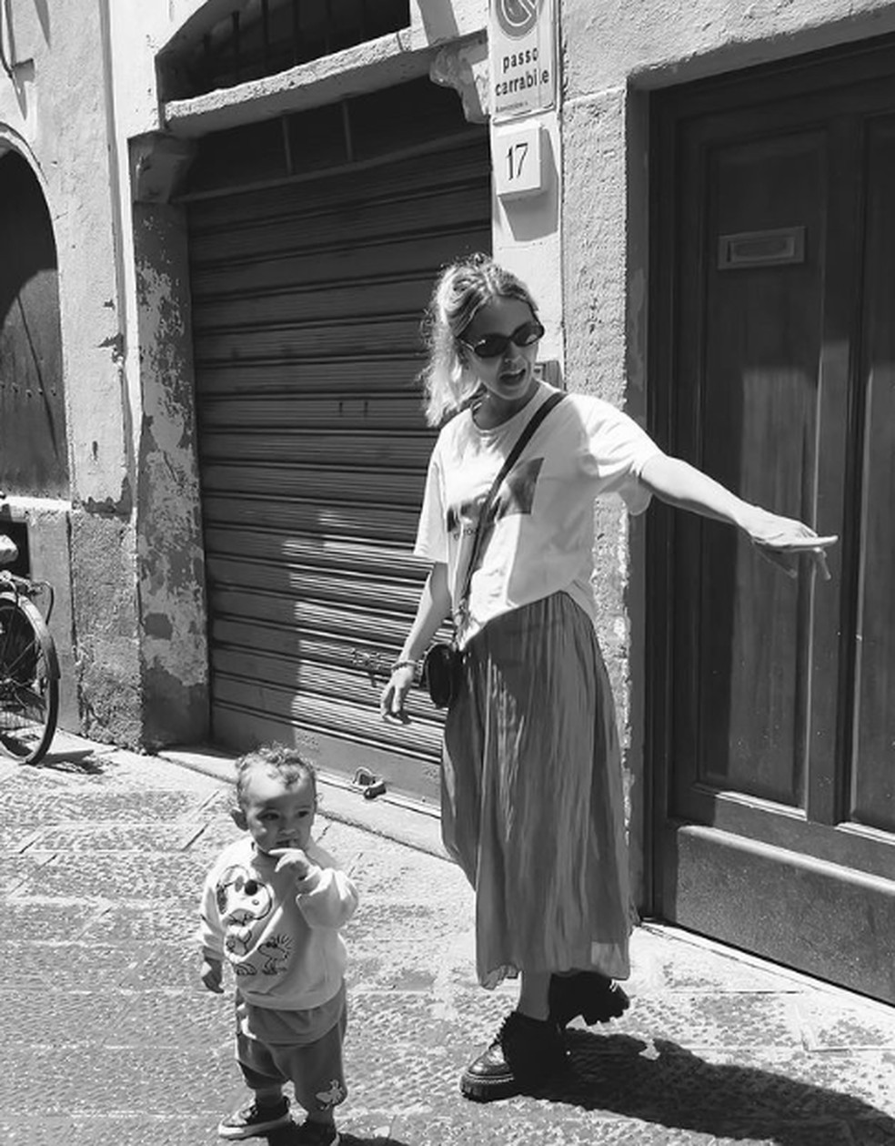 Louise D'Tuani abre álbum de viagem para Itália com Eduardo Sterblitch ...