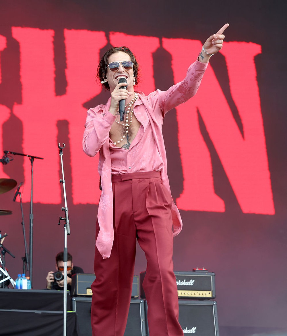 Raio-X de estilo: Damiano David se diverte com a moda gênero fluido