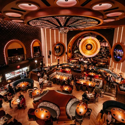 Cinema dos anos 40 vira restaurante de luxo em Miami