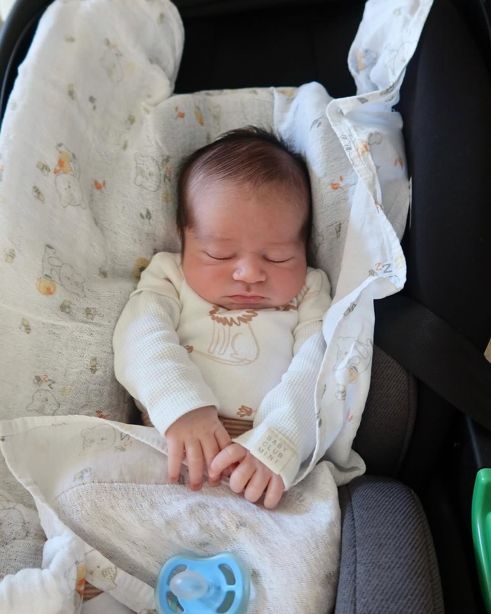 Lorena Maria esbanja fofura com novos cliques de Rás, seu filho com MC ...