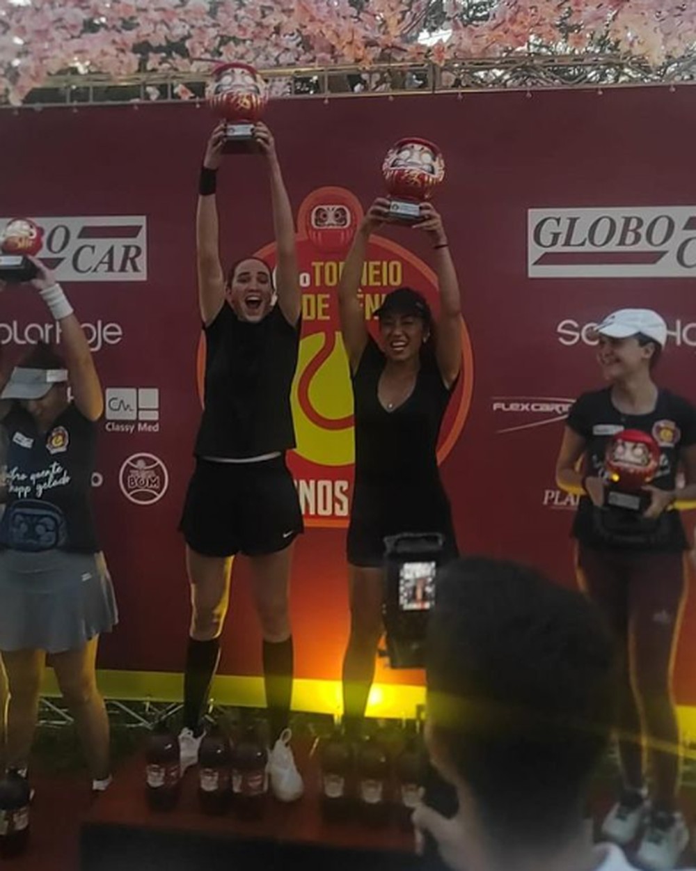 Danni Suzuki conquista 1º lugar em torneio de tênis: 'Foi dureza, mas ...